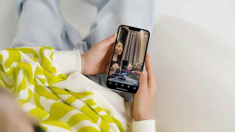 Instagram Reel Viewer: How To Download Your Fave Reels ⋆ Side Gig ...